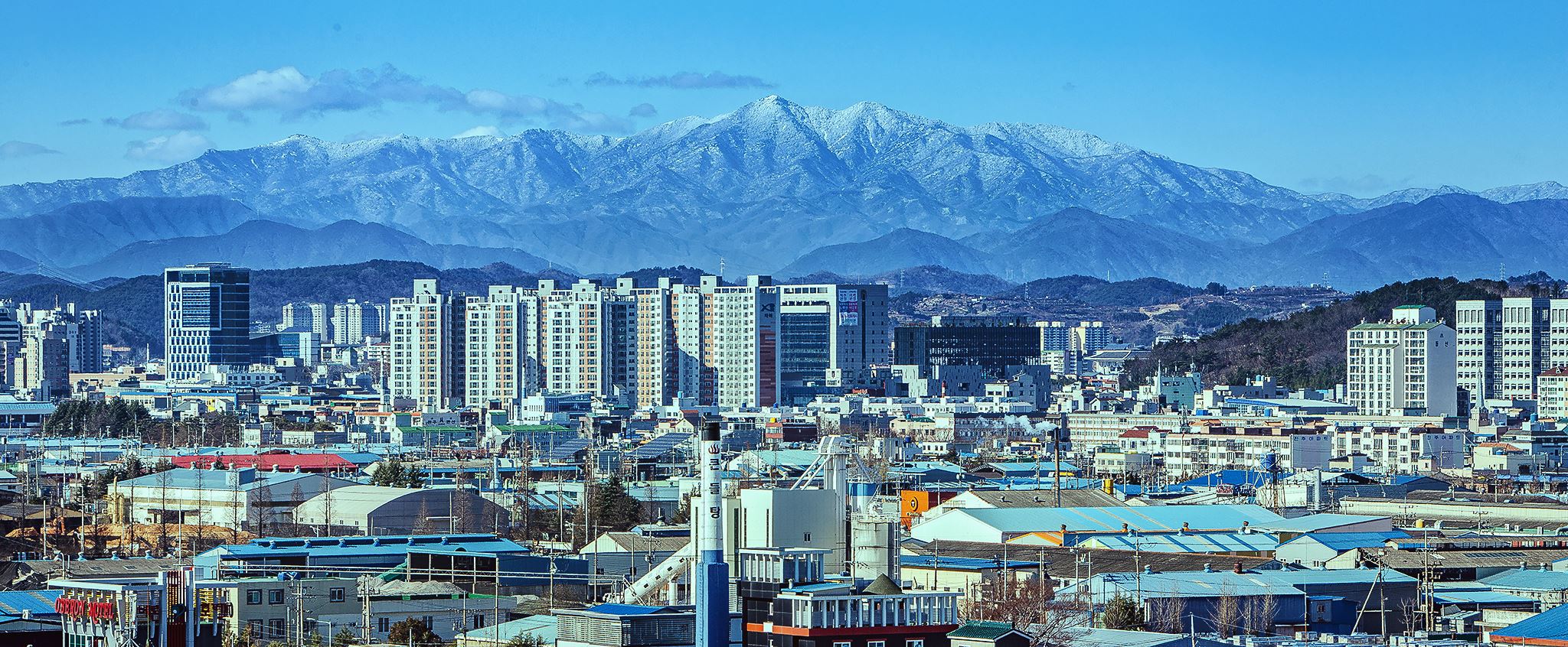 손에 잡힐 듯보이는지리산 천왕봉